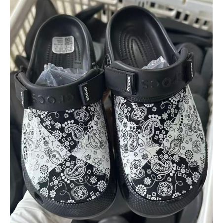 Vente de sandales Crocs homme en Côte d’Ivoire